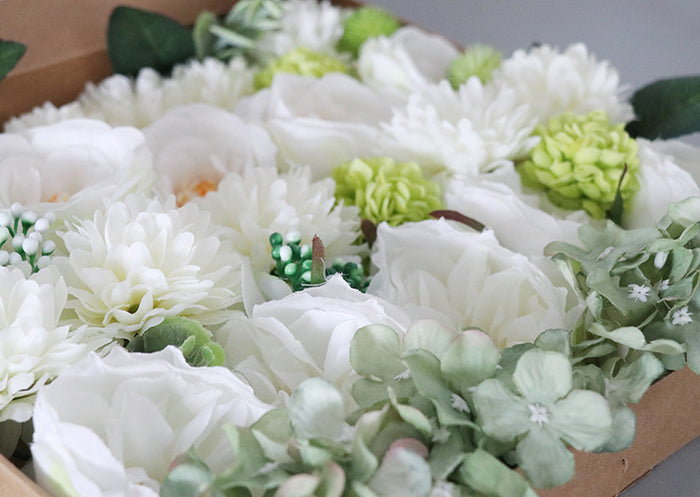 White Green Flower Box Silk Flower for Wedding Party Decor Proposal